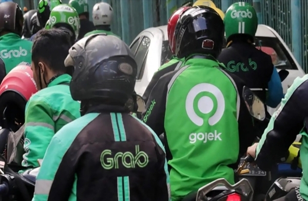 Grab Unlimited vs Gojek Plus